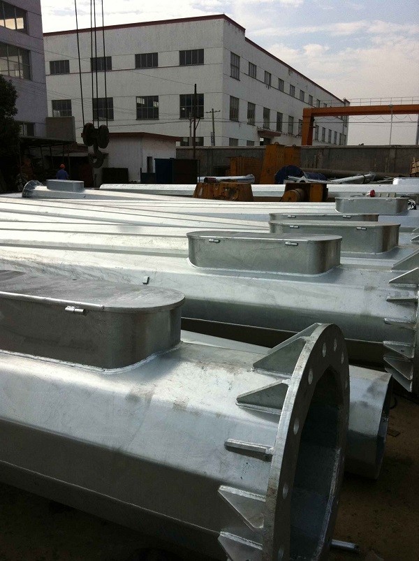 20M Polygon Shape Fixed Type High Mast Pole For Stadium